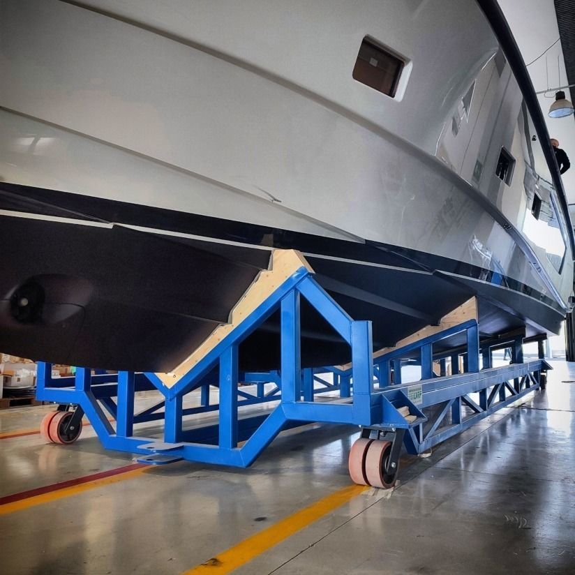 Boat cradle - Ubicarp - keel / mobile / with 4 load points