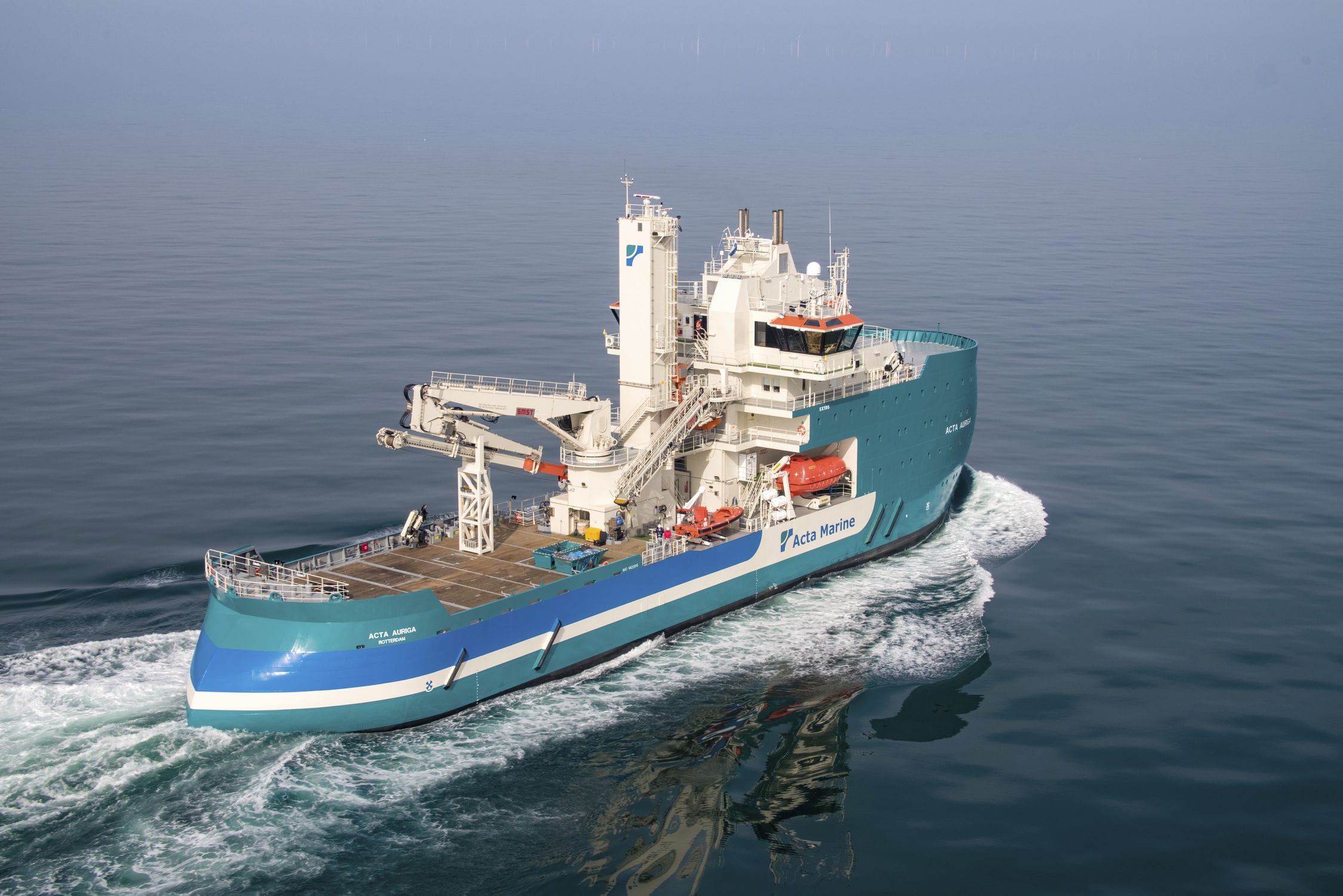 Offshore service vessel gangway - Access & Cargo Tower - SMST Designers ...