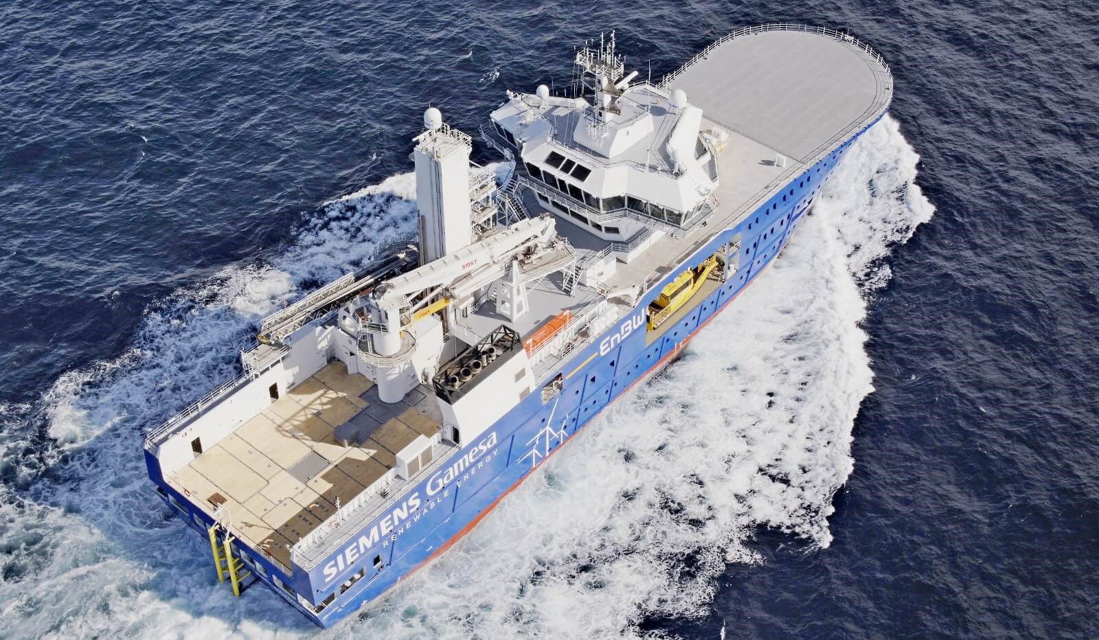 Offshore service vessel gangway - Access & Cargo Tower - SMST Designers ...