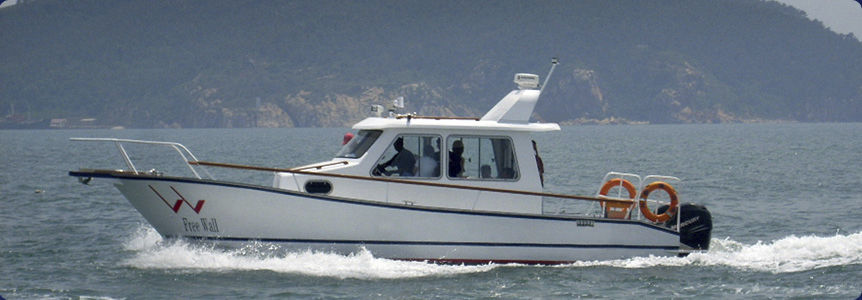 Outboard express cruiser - aurora (dalian) yachts co ltd - twin-engine ...