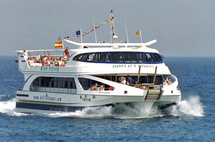 Cruising passenger ship - Dofi Jet Cuatro - Drassanes Dalmau, S.A ...