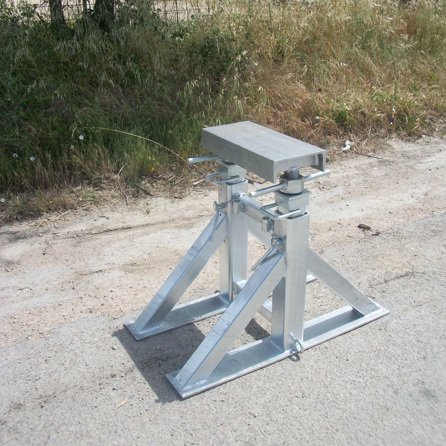 Motor boat boat stand - TAR2T 03 h. 08/11 - Naval Tecno Sud ...