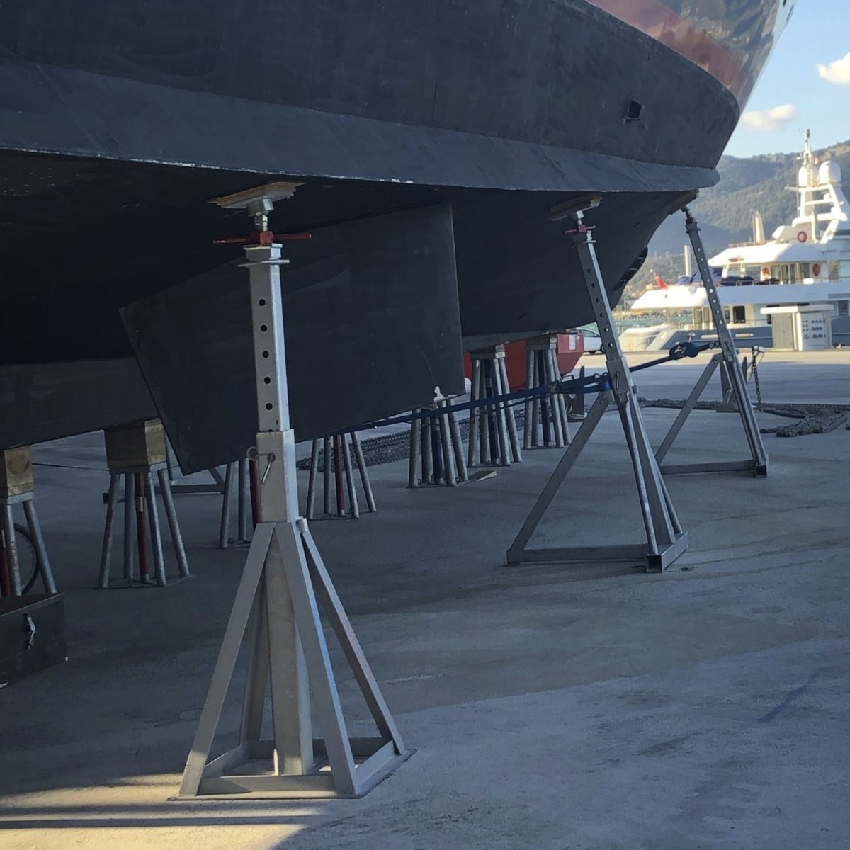 Keel stand - TAR2T+CV - Naval Tecno Sud - for boat / adjustable / vertical