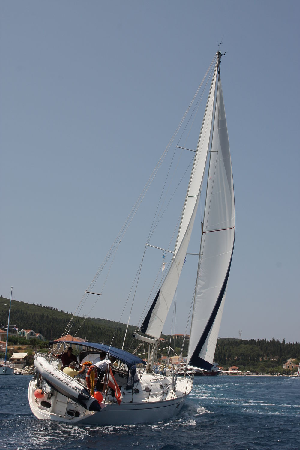 Mainsail - ZADRO SAILS SAS - for cruising sailboats / cross-cut / Dacron®