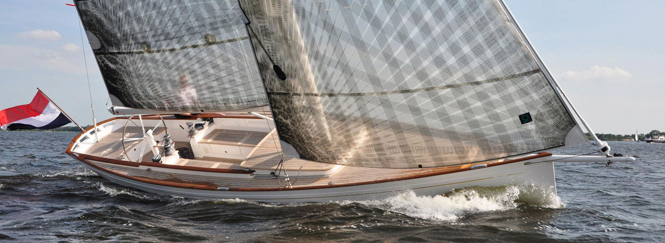 Day-sailer sailboat - Essence 33 - Yagt B.V. - with center cockpit