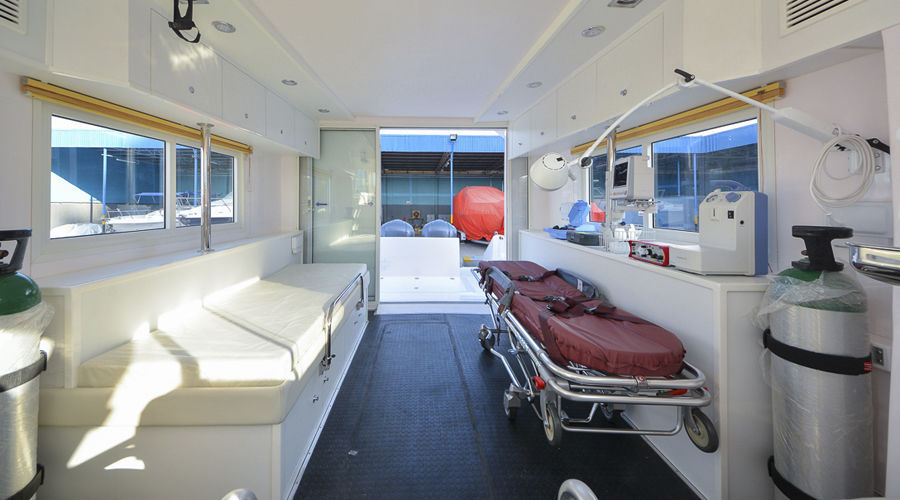 Ambulance boat - AMBULANCE 36 - Smart Own - outboard
