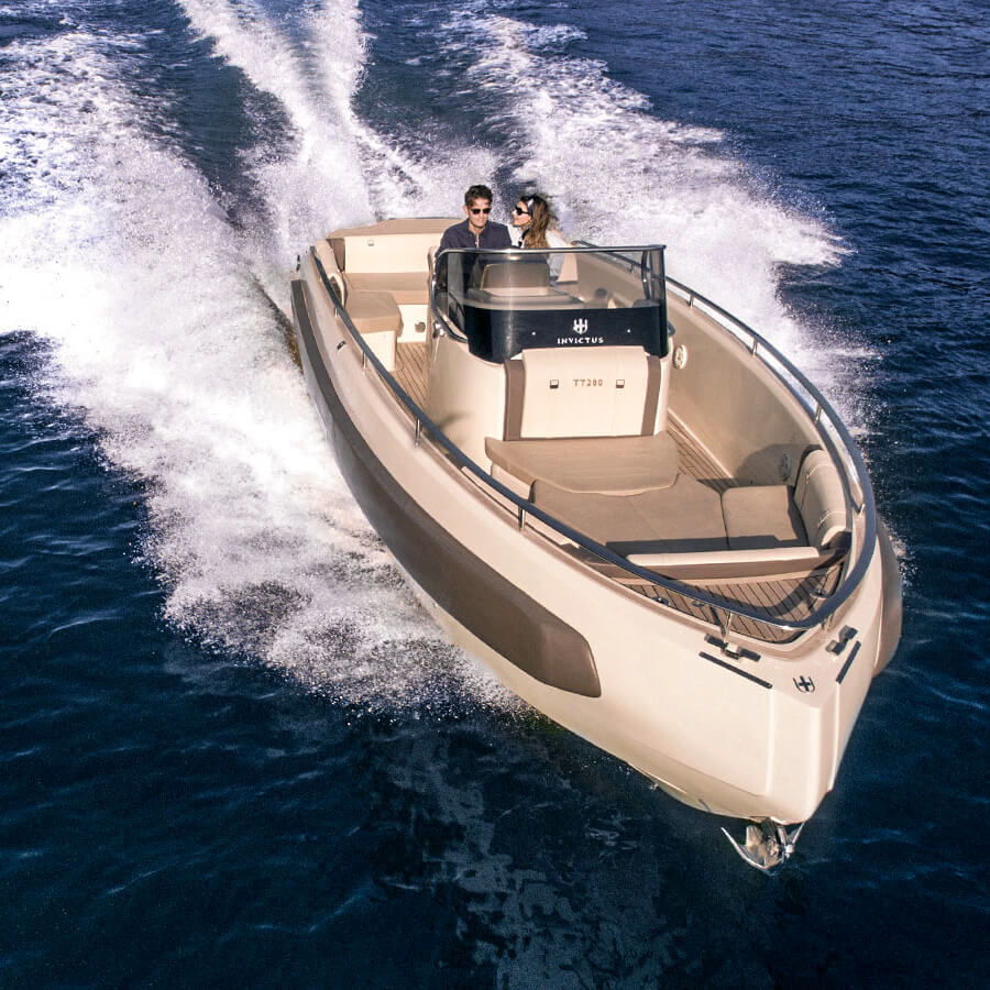 Inboard center console boat - TT 280 - Invictus Yacht - diesel / 8 ...