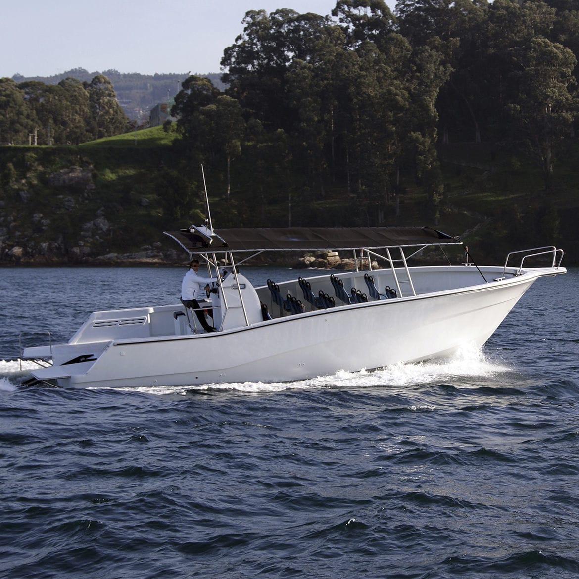 Sightseeing boat - 1250 - TarponPro - outboard / rigid