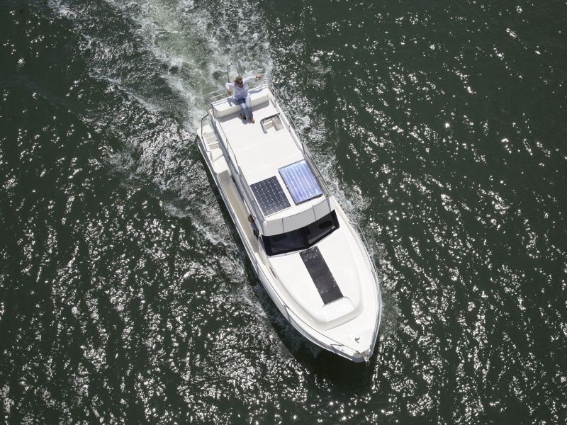 Outboard cabin cruiser - 860 Blue Sky Fly Bridge - San Remo Boats ...