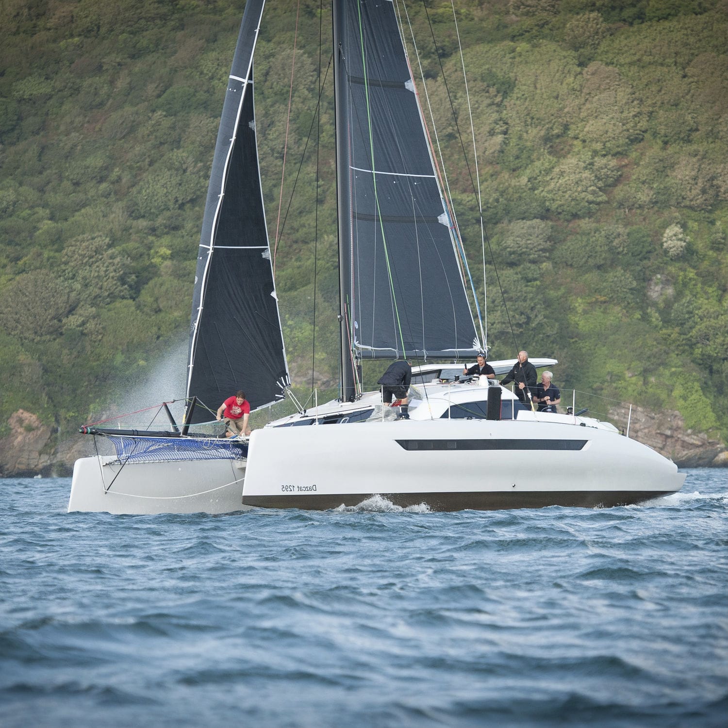 Catamaran - D1295 - Multimarine Manufacturing LTD - cruising / racing ...