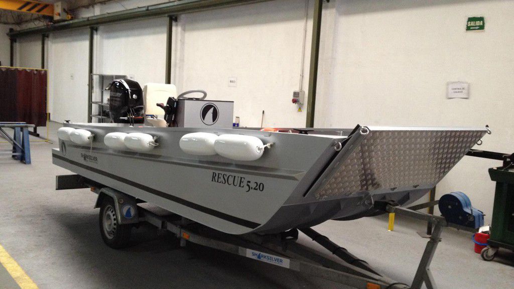 Professional rescue boat - 5.20 LC - SHARKSILVER ALUMINIUM BOATS ...