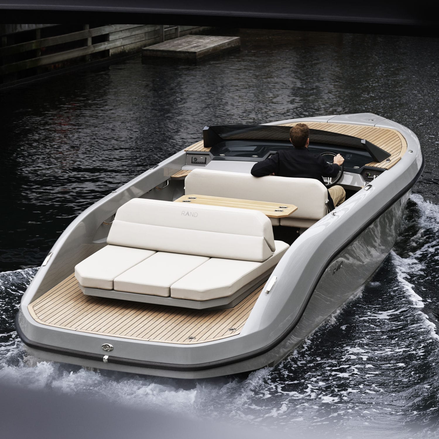 Electric runabout - Spirit 25 - Rand Boats Aps - outboard / inboard ...