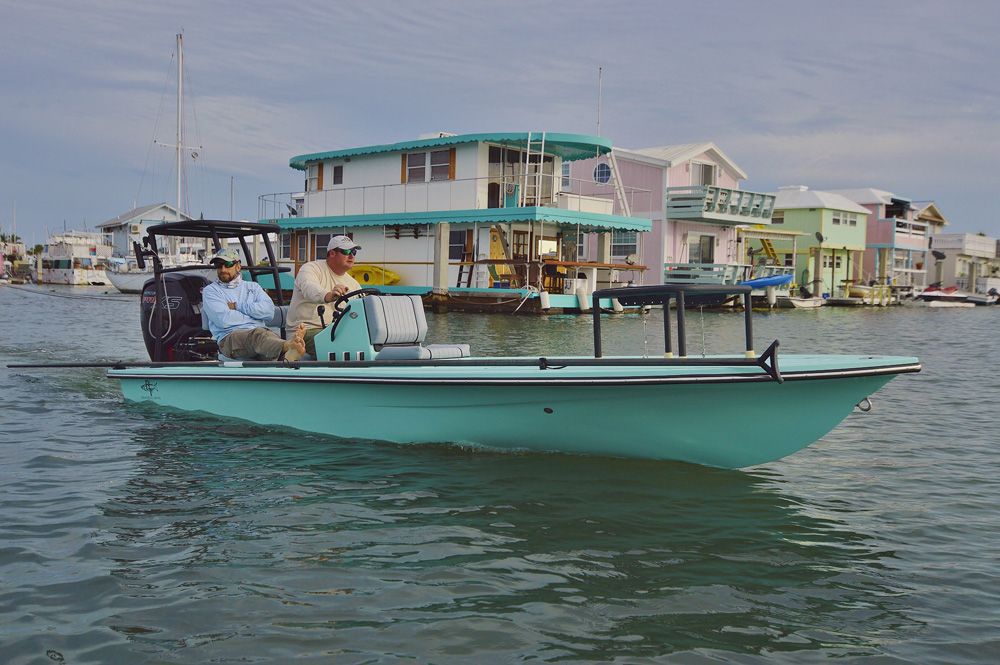 Outboard flats boat - Air - Beavertail Skiffs - center console / open ...