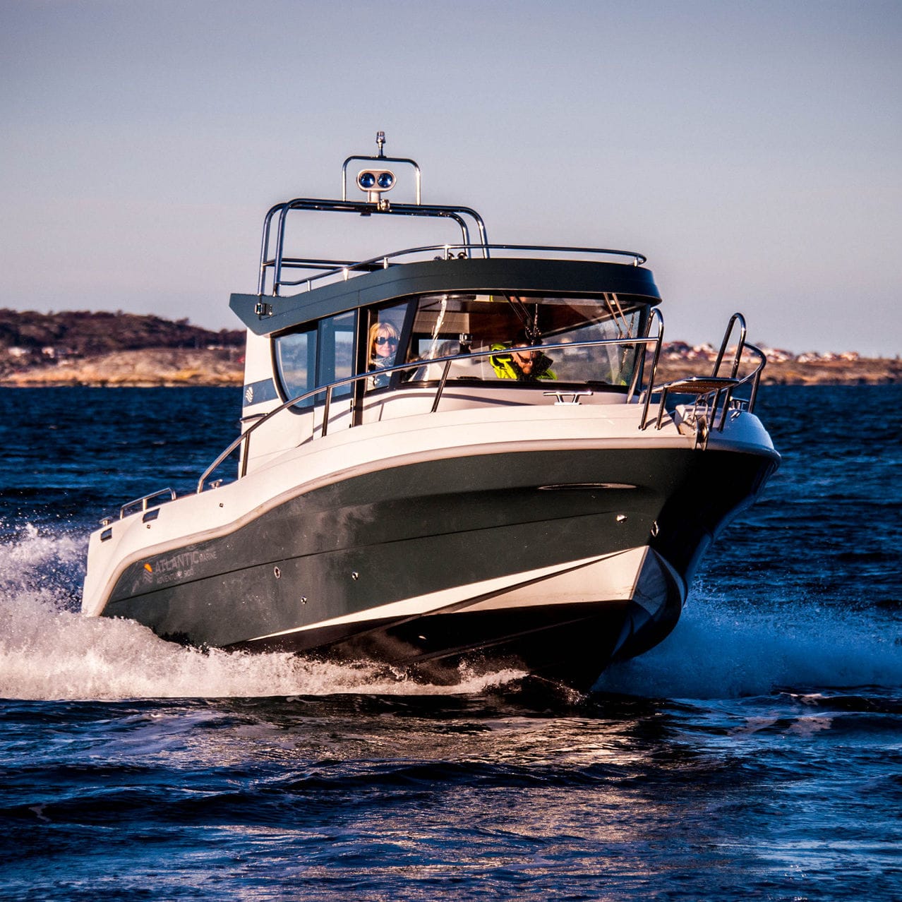 Inboard cabin cruiser - Adventure 900 - Atlantic Marine - planing hull ...