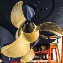 Twin counter-rotating propellers thruster - All boating and marine ...