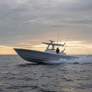 Outboard center console boat - 41 - Regulator - four-engine / sport ...