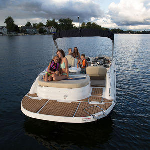 Outboard deck boat - SS 201 OB - Hurricane - wakeboard / 12-person max ...