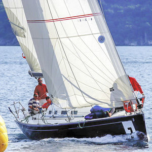 Genoa - Titanium - UK-Halsey International - for cruising sailboats ...