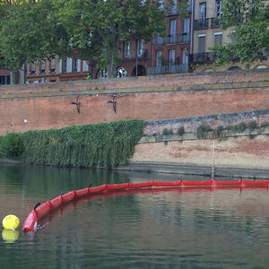 Safety boom - All boating and marine industry manufacturers