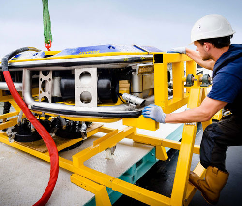 Hull cleaning underwater ROV - HullWiper - HullWiper