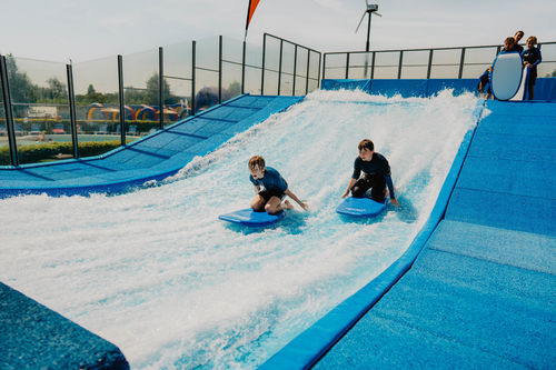 Custom-made artificial surfing machine - semi-mobile 1 jet - WAVESURFER ...