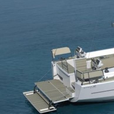 Platform with electric motor - NOVAL - retractable / for sailing yachts ...
