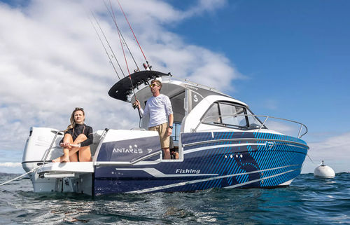 Inboard day fishing boat - Antares 7 Fishing - Bénéteau Motorboats ...