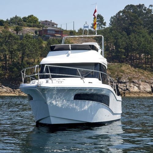 Inboard express cruiser - 1090 Evolution - Rodman - twin-engine ...