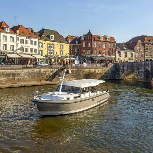 Inboard express cruiser - 40 SL Sedan - Linssen Yachts B.V. - hard-top ...