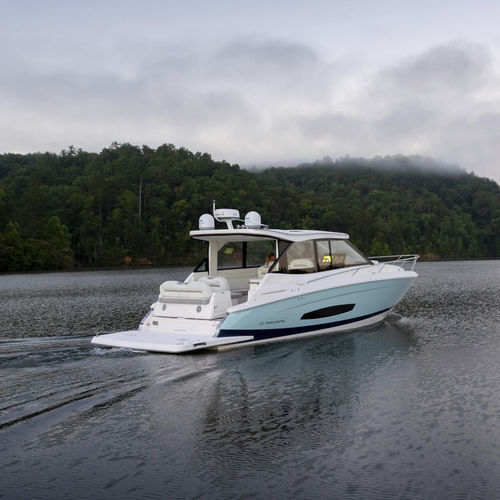 Inboard express cruiser - 36 GRANDE COUPE - Regal - twin-engine / hard ...