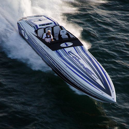 Inboard runabout - 42' X - Cigarette Racing Team - twin-engine / dual ...
