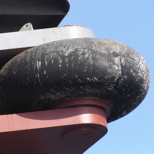 Harbor fender - RF series - Trelleborg Marine and Infrastructure ...