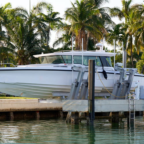 Boat lift - Golden Boat Lifts & Marine Systems - dock-mounted