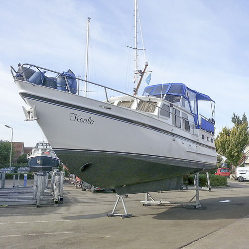 Boat cradle - Bow - ROODBERG - for motor boats / fixed / transportable