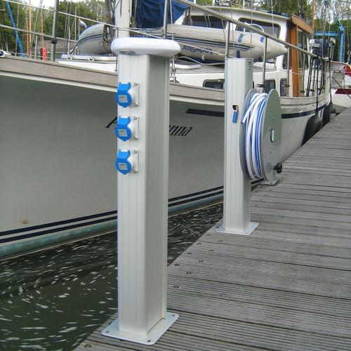 Electrical distribution pedestal - Arctic - Seijsener Harbour Services ...