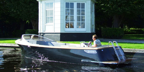 Inboard yacht tender - 27 TRENDER - Moonday Yachts - center console ...