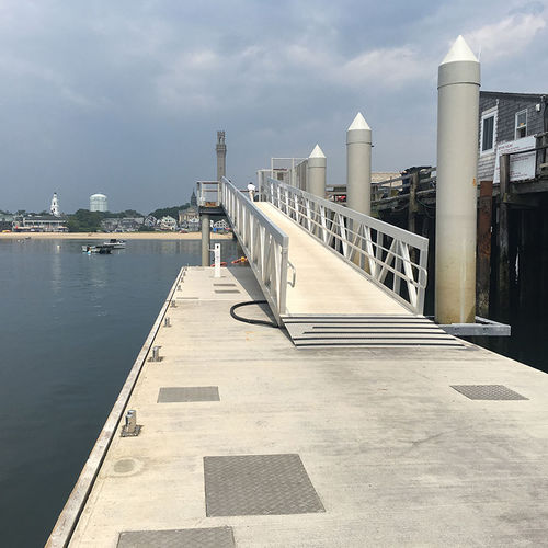 Dock gangway - SF MARINA - floating / galvanised steel / custom