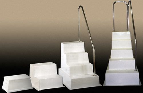 Boarding steps - Beachcomber Fiberglass Technology