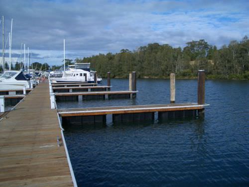 Dock finger - COMMERCIAL - Marina Dock Systems