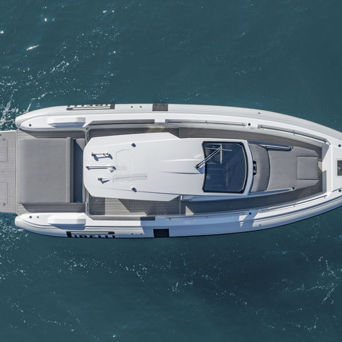 Diesel inflatable boat - PIRELLI 35 - PIRELLI | TecnoRib - gasoline ...