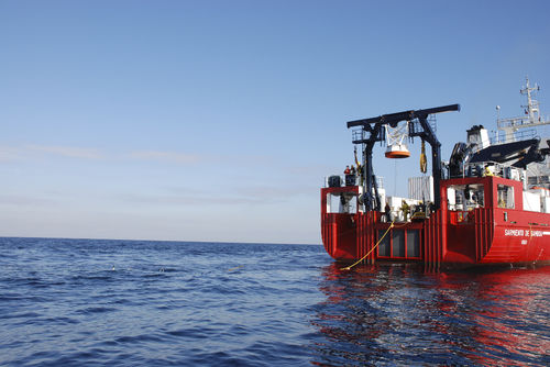 ROV launch and recovery system - Sarmiento de Gamboa - Industrias Ferri ...