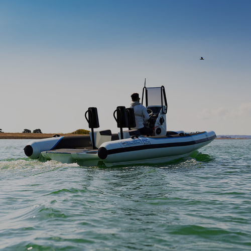 Patrol boat - PULSE 63 - RS Sailing France - harbor service boat / fish ...