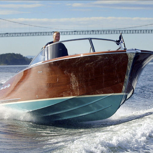 Classic runabout - 30 - Dolvik - inboard / twin-engine / dual-console
