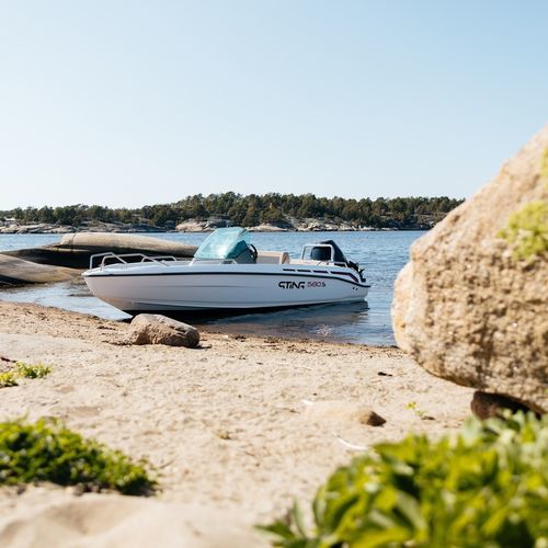 Outboard center console boat - 580 S - Sting Boats Europe - 6-person ...