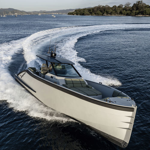 Inboard express cruiser - 44 - Lekker Boats - twin-engine / open ...
