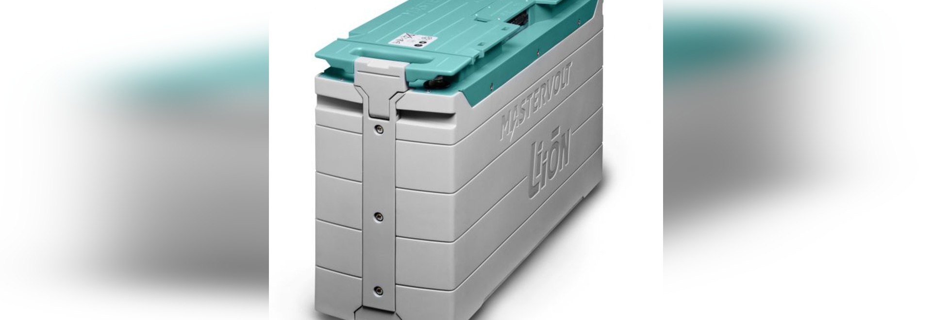 NEW: 24V marine battery by Mastervolt - Mastervolt