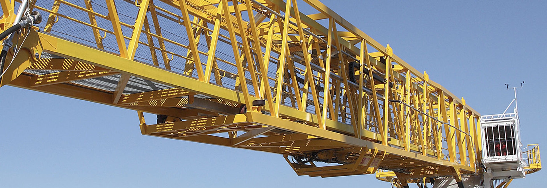 SMST Telescopic Access Bridge - SMST Designers & Constructors BV