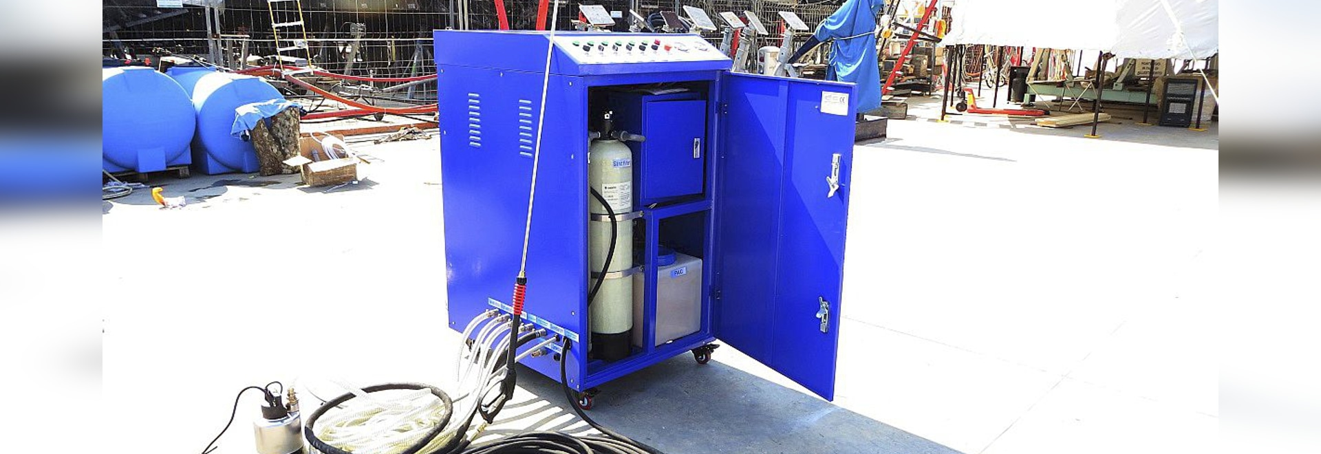 World First High Pressure washer with embedded water treatment plant ...
