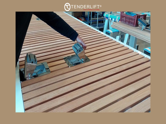 Pop-up dinghy chocks for Tenderlift - 2 Rue Calypso, 66140 Canet-en ...