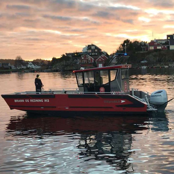 作業船業務用ボート - OXpro AL8 Firefighter - Hatløy Maritime AS - 捜索救助船 / 上陸用舟艇 ...
